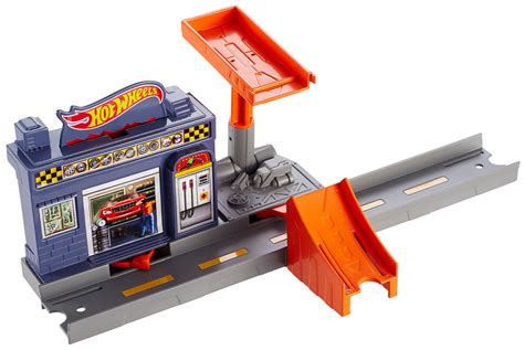 Hot Wheels Track Builder Tankstelle- Shop Hot Wheels Cars, Trucks ...