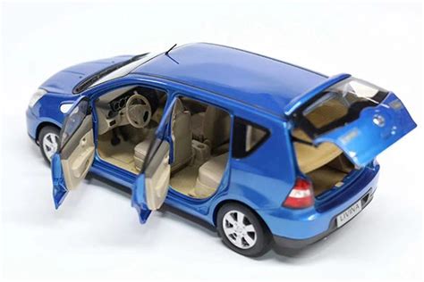 2007 Nissan Livina Diecast Car Model 118 Scale Sd02h645