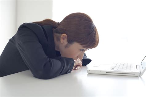 「仕事を辞めたい」と思ったら転職活動は退職前？退職後？