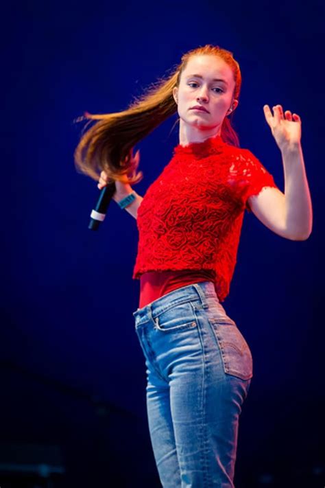 Sigrid On Stage R Sigridpicturegroup