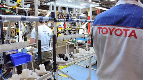 Toyota Envisage D Interrompre La Production En Grande Bretagne En Cas