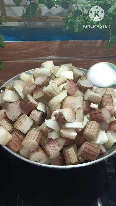 সম্পূর্ণ নিরামিষ নারকেল দিয়ে কচু শাক।niramish Rannar Recipeshorts
