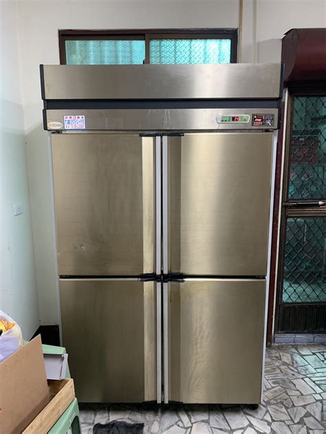 黃小姐家中大型冰箱故障 師傅馬上安排去維修 立刻修 家電住宅維修的施工實績