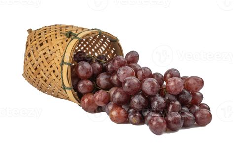 Racimo De Uvas Rojas Maduras Y Jugosas Aislado Sobre Fondo Blanco 10856579 Png