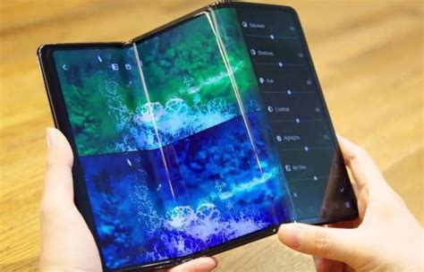 华为这次是真的玩大了，全球首发三折叠屏手机！ 天极大咖秀