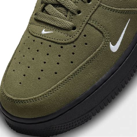 Nike Air Force 1 Low „olive Suede” Będą Miały Odblaskowe Swooshe Na Boku