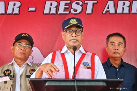 Truk Sumbu 3 Masih Wira Wiri Menhub Sentil Pengusaha Logistik