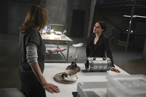 Supergirl The Red Daughter Strikes In New Photos From Season 4