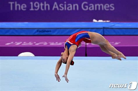 스포키 북한 기계체조 여자 단체전서 동메달…대회 4번째 메달 획득[항저우ag]