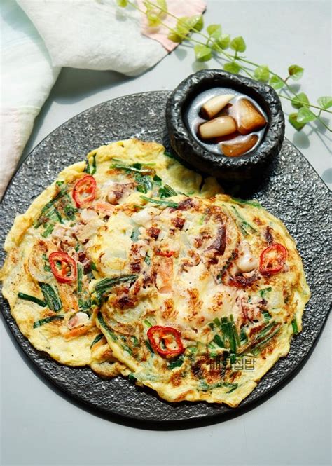 새우 부추전 바삭하게 만들기 해물 오징어 부추전 레시피 라이스페이퍼 계란 요리 네이버 블로그