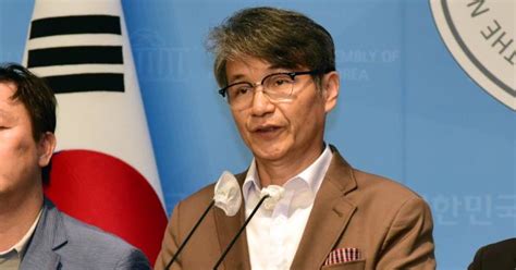 국회에서 입장 밝히는 최재영 목사