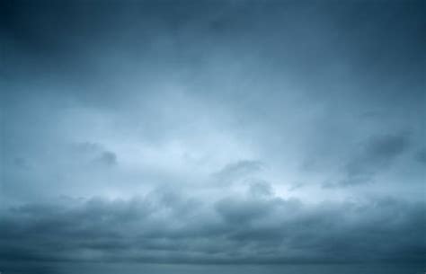 Langit Mendung Foto Stok Potret And Gambar Bebas Royalti Istock