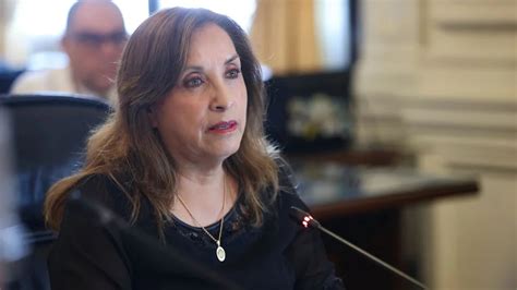 Perú Libre recolecta firmas para moción de vacancia contra Dina Boluarte Infobae