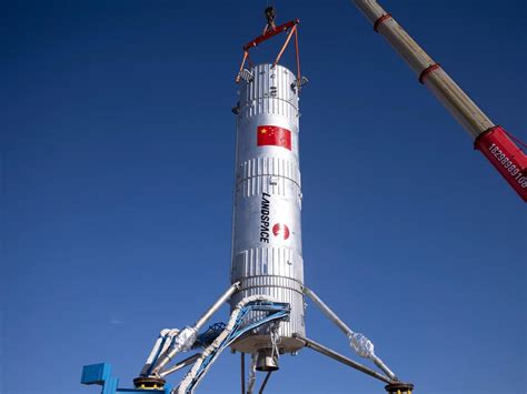中国商业航天重大突破！浙产试验箭完成十公里级垂直起降试验