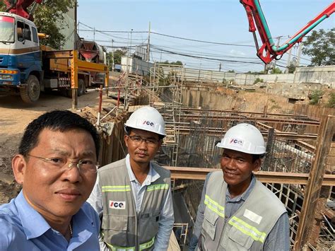 គម្រោងសង់ផ្លូវបេតុងថ្មីពីផ្លូវ៥៩៨ទៅផ្លូវមុខក្រសួងដែនដីអនុវត្តមន្ទីរសាធារណការរាជធានីកំពុងដំណើរការ