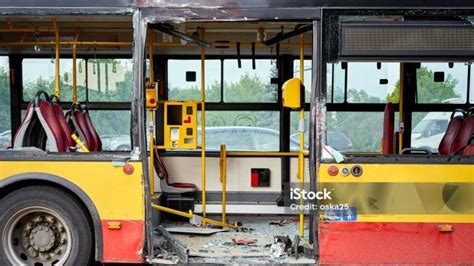 KRONOLOGI Bus Study Tour SMAN 1 Sidoarjo Kecelakaan Di Tol Ngawi Solo