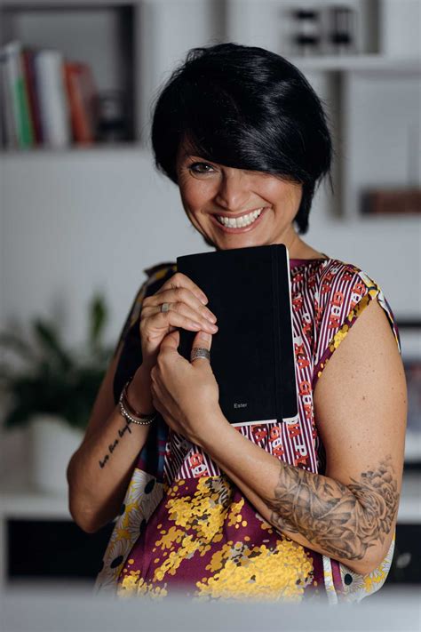 Ester Memeo Podcast Marketing