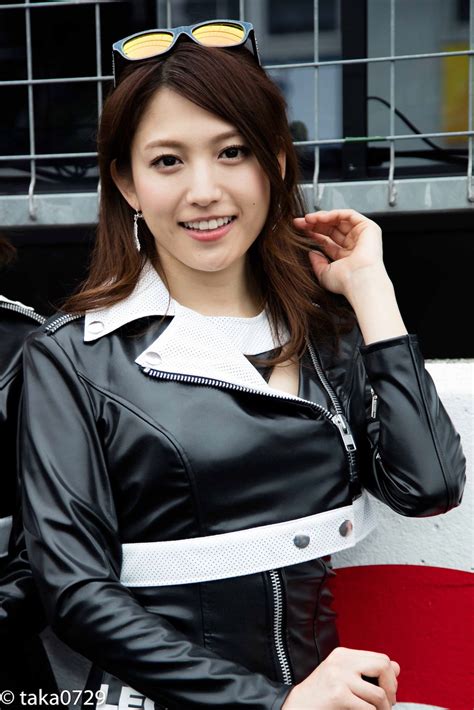 スーパーgt2016第1戦岡山 決勝日2 市原彩花さん セクシーなアジアの女の子 ファッションアイデア アジア美人