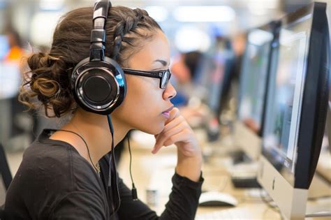 Premium Photo Empowering Women Businesswoman Leads Coding Bootcamp For Gender Diversity And