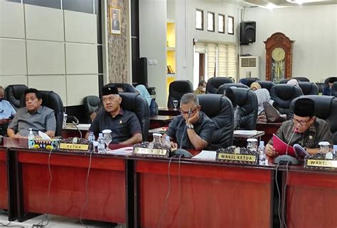 Dua Agenda Dibahas Dalam Rapat Paripurna DPRD Balikpapan Beberapa Pandangan Fraksi Balikpapan
