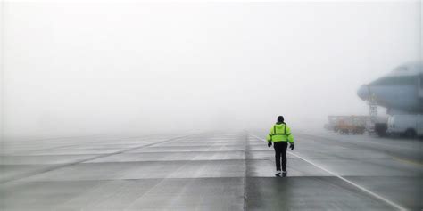 How Planes Land Safely In Thick Fog Cathay