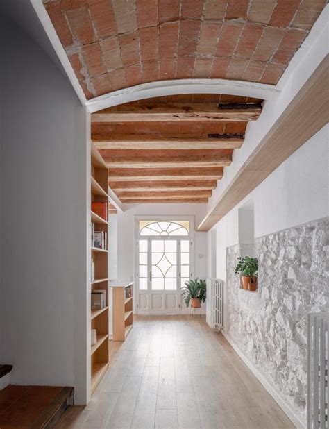 RESURRECCIÓ d una tradicional casa urbana Iscletec Ventanas de