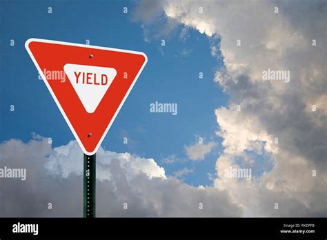 Yield Sign Hi Res Stock Photography And Images Alamy
