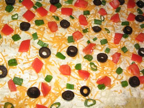 Crafty Is Awesome Cold Veggie Pizza