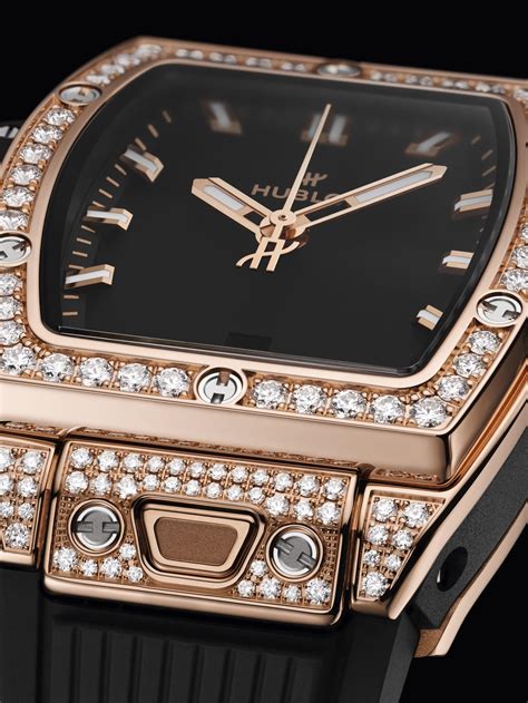 Spirit Of Big Bang King Gold Pavé 32 Mm Hublot