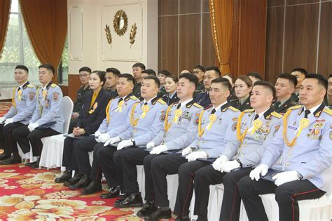 Зэвсэгт Зэвсэгт хүчний Гадаад хэлний сургалтын төв