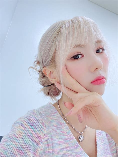 Dreamcatcher Community Post 나는 지구가 조아 🌏💕 Yoohyeon