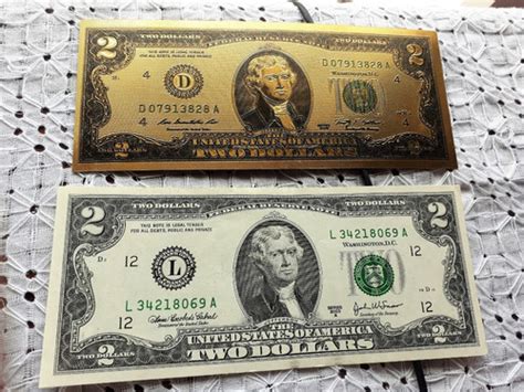 2 Billetes De 2 Dólares Eu Dorado Y Original De Colección 100 00 en