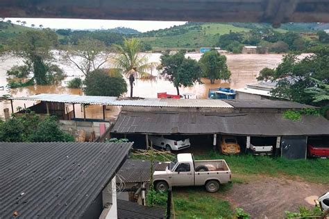 Cidades Mineiras Devastadas Pelas Chuvas Arrecadam Doações Para População