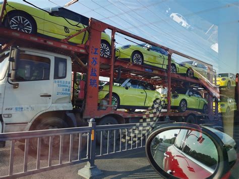 宝马、长城联手打造！国产纯电mini实车现身，配“光束汽车”尾标搜狐汽车搜狐网