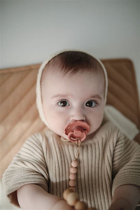 Frigg Sut Powder Blush Daisy Mrs Mama 🤎