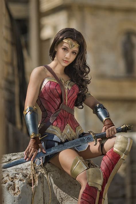 Dc Wonder Woman Diana Prince Cosplay Media Chomp