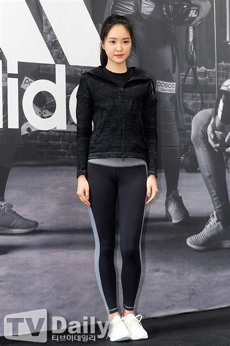 Apink Son Naeun 손나은 孫나은 에이핑크 エーピンク Adidas Fanmeeting 03172018 Leather Dress Women Girls In