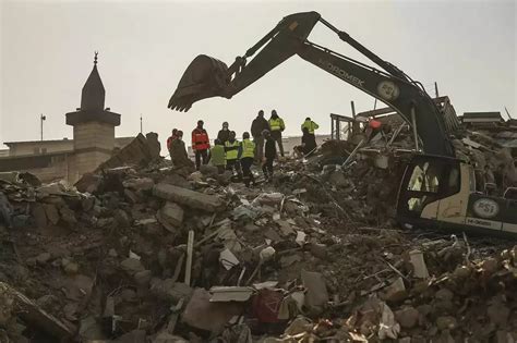 Turkey Earthquake Survivors Face Despair As Rescues Wane Terrace