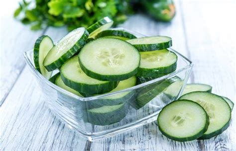 Suco de pepino razões para consumi lo regularmente