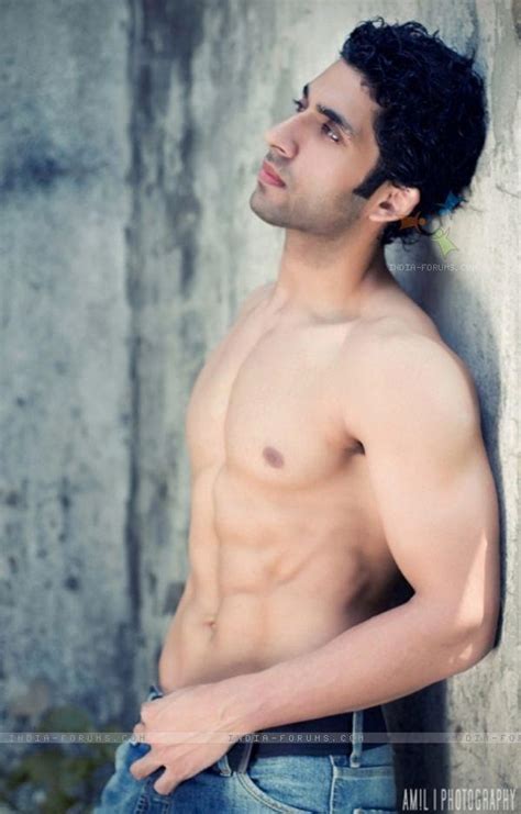 actor aniruddh singh veethi