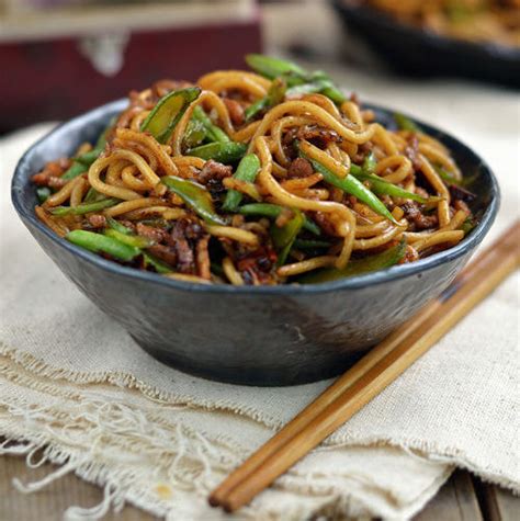 豆角肉丝炒面的做法 图解豆角肉丝炒面怎么做好吃 聚餐网