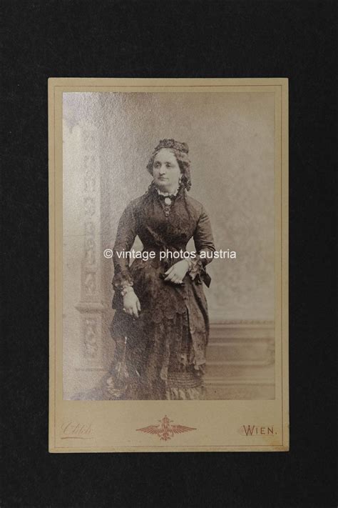 Kabinettfoto Porträt um Adele Wien Wiener Werkstätte Postkarten