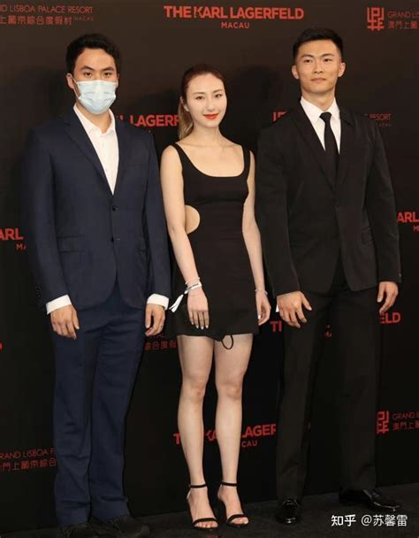 赌王家族大合影！何猷君紧牵奚梦瑶，63岁四太和60岁何超琼罕同框 知乎