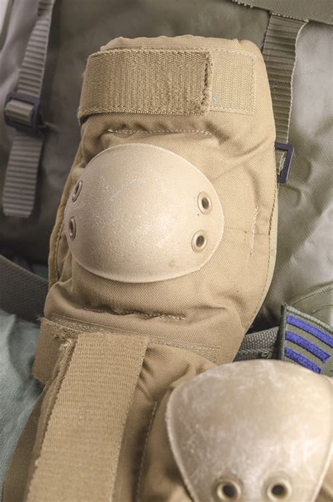 Elbow Pads Army Truck Tom