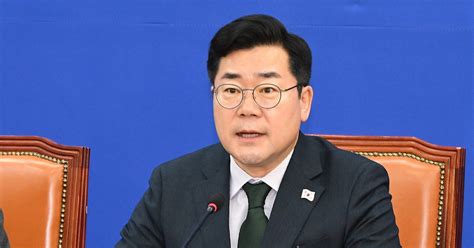 박찬대 “내란 사태 종결 위해 尹 긴급체포해야”