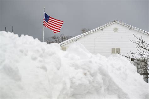 Winter Weather Warnings In 5 States As A Foot Of Snow To Fall