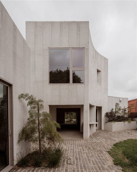 Ppaa Utilises Subtractive Design For Concrete House In Los Angeles