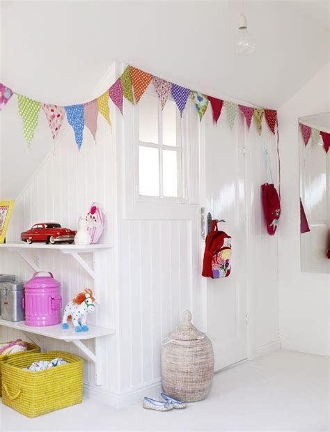 Barnrumsinspiration Färgglatt I Rosa Och Gult Flickrum Barnrum Inredning