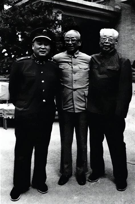 80年代，3位北京軍區司令罕見同框，成就最低的站在c位 每日頭條