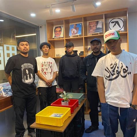 10 Rekomendasi Musisi Bandung Yang Wajib Didengar Pophariini